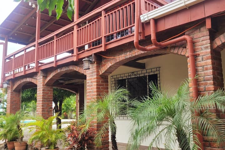 Casa De Los Arcos - Salwador