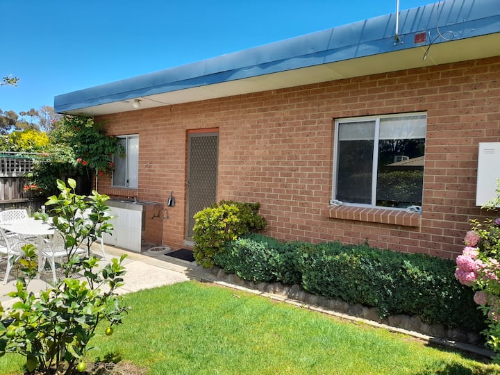 Cosy Holiday Bungalow (Centrally Located) - Rhyll