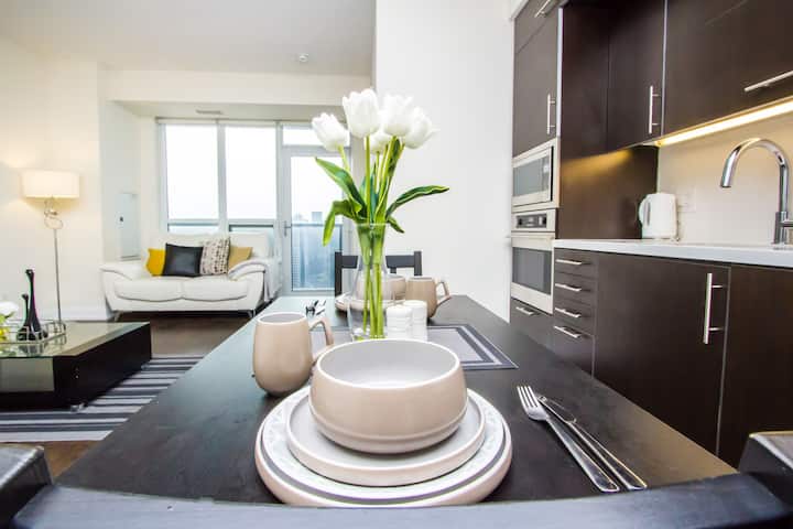 Premium 1 Bdr /Parking/ Subway/ Yonge & Sheppard - Toronto