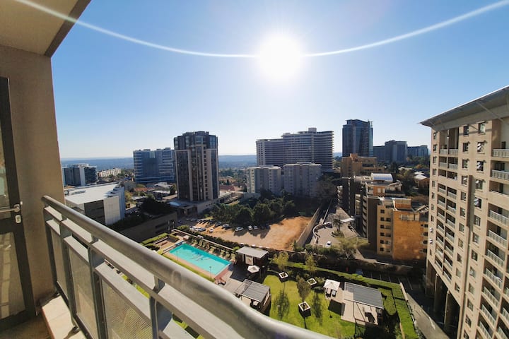 Westpoint Sandton Skyline Apartment - Sandton