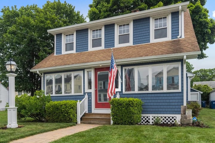 The Shore Thing Beach House - Old Lyme, CT