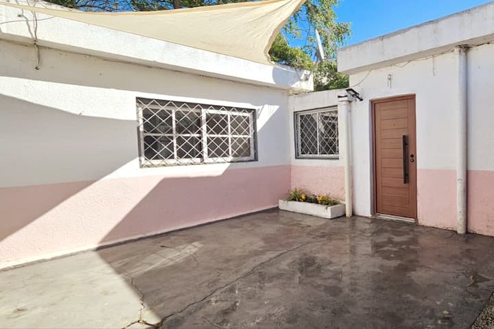 Casa En Parque Del Plata, A Una Cuadra De La Playa - Las Toscas