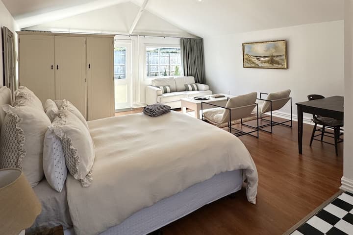 Little Guthrie - Clive