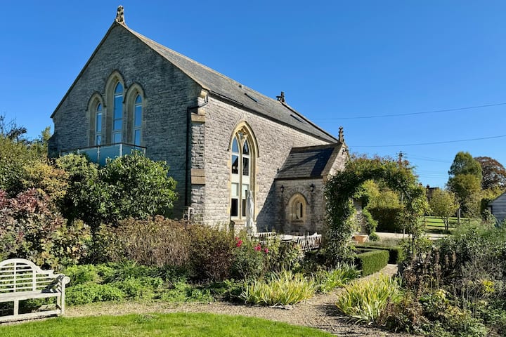 Chapel House - 2 Ground Floor Guest Rooms - Glastonbury