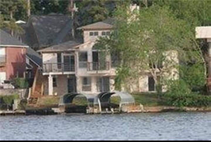 Resort Lake House With Panoramic View - Lake Conroe, TX