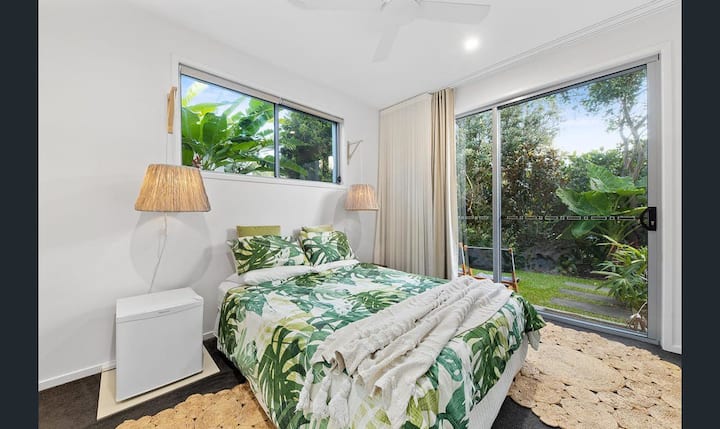 Private Access & Ensuite Beachside - Sunshine Coast