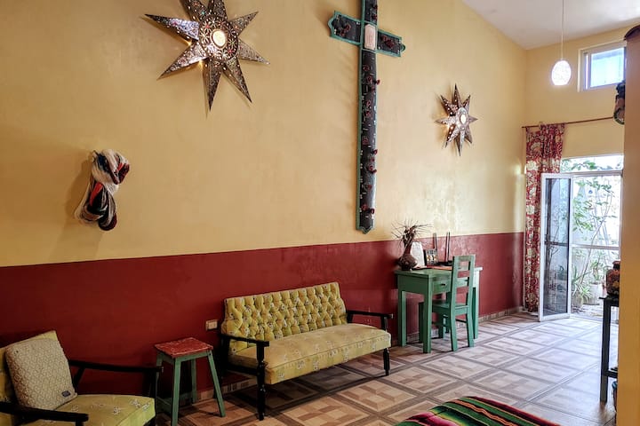 Private Casita In Artistic Centro Colonial - Merida