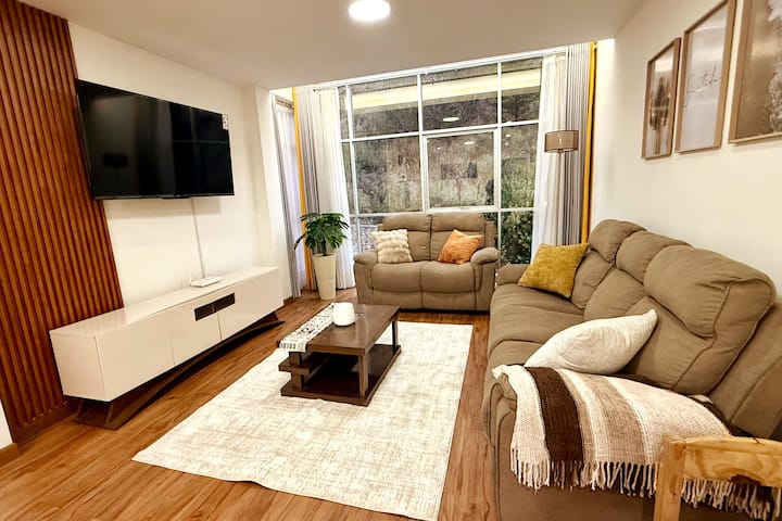 Comodo, Amplio Y Lujoso Departamento (Zona Sur) - La Paz