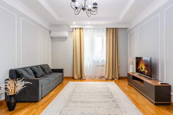 Minimalist 2br | Near Mega Mall | Sleeps 5–6 - Kazakhstan