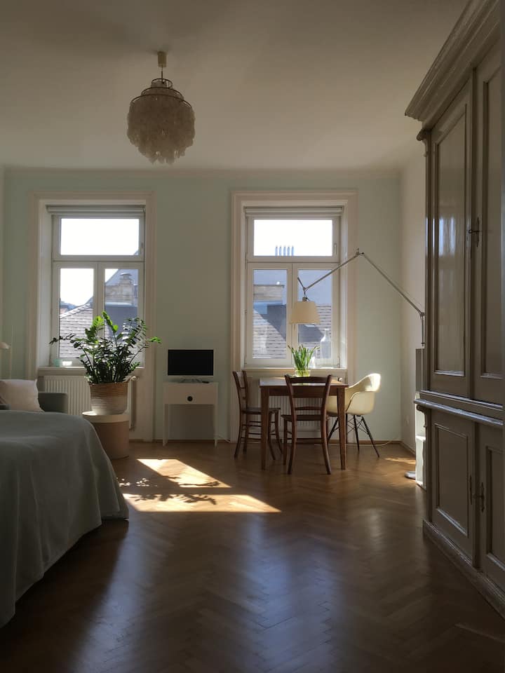 "Its Beautiful Here"... In Vienna - Vienna