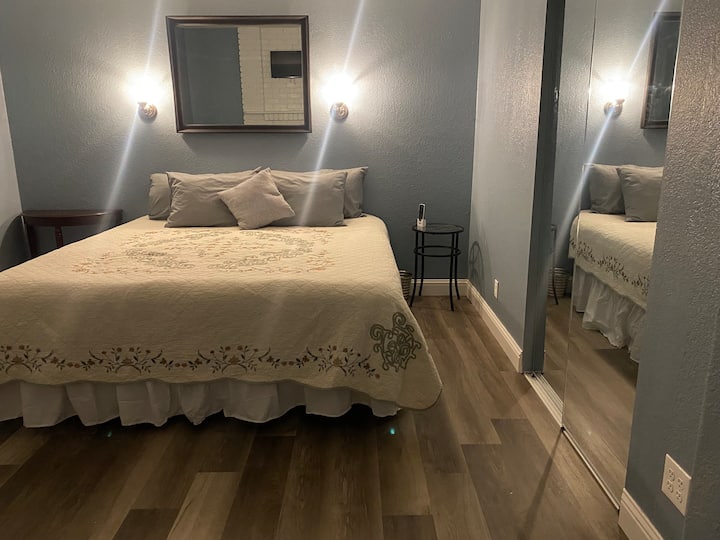 One Bedroom Studio Apartment - Los Gatos, CA