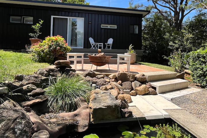 Wollongong Tiny Home Women’s Retreat - University of Wollongong, Wollongong campus