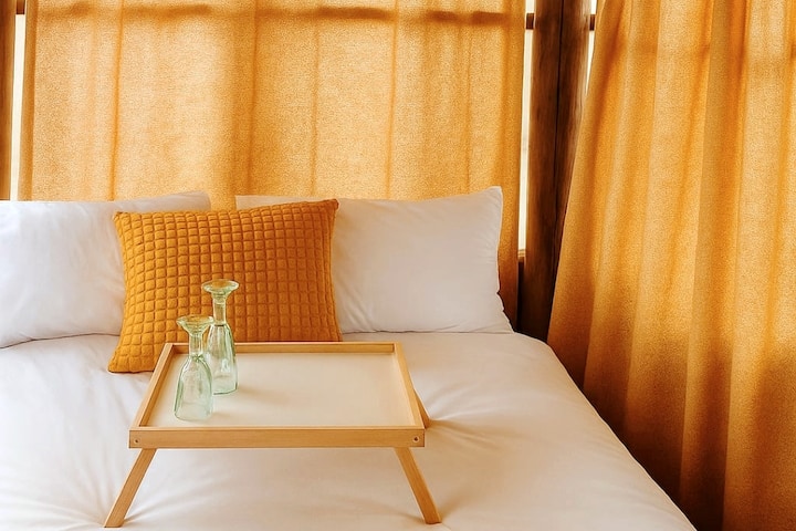 Tiny Hut, Hot Tub, Massage, Sauna + Waterfall Near - Tulbagh