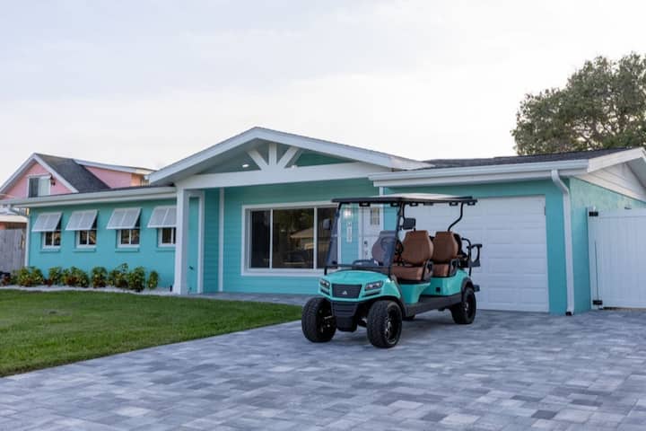 Tropical Getaway - Golf Cart Included - Cocoa Beach, FL