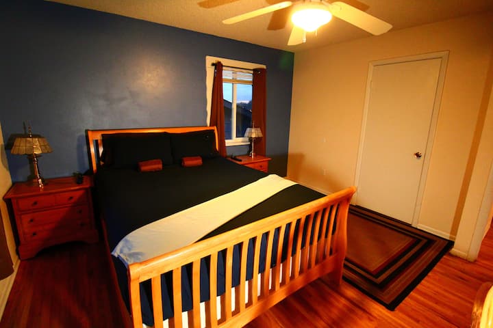 B2, Quiet, A/c, Queen Bed, Zzzzz, Self Check - Westminster, CO