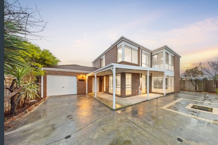 3b Sanctuary Lake House For 6p - Point Cook