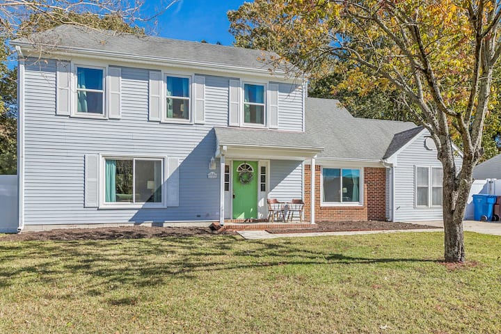Large Home Perfect For Families & Traveling Crews - Chesapeake, VA