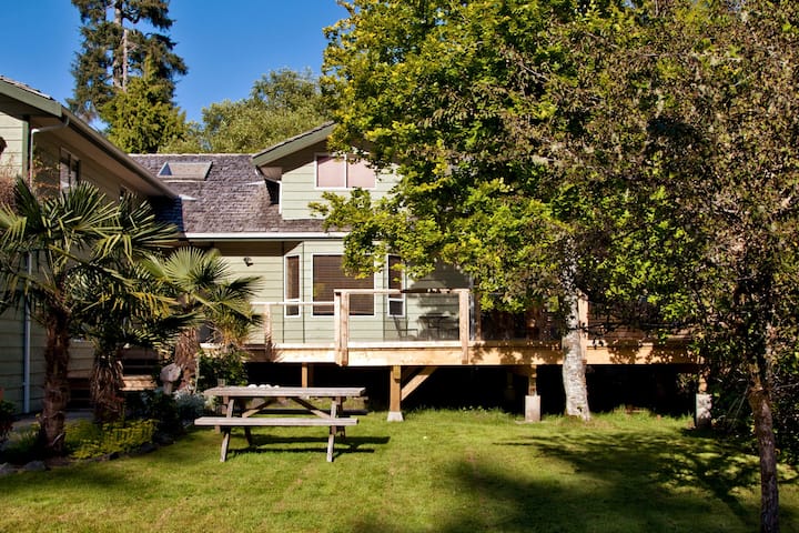 Nootka House At Chesterman Beach, Sauna, Hot Tub - Tofino