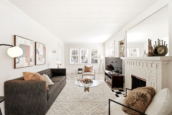 The Oakley Oasis - Cincinnati, OH