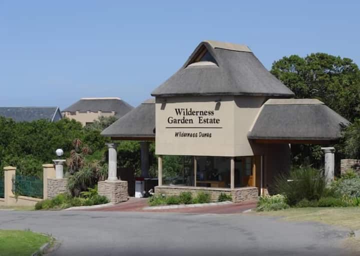Timeshare Chalet With Sea-views! Fri-fri Bookings - Wilderness