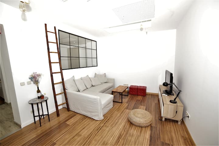 Chueca/malasaña. Terrace. Steps From Gran Vía. A/c - Madrid