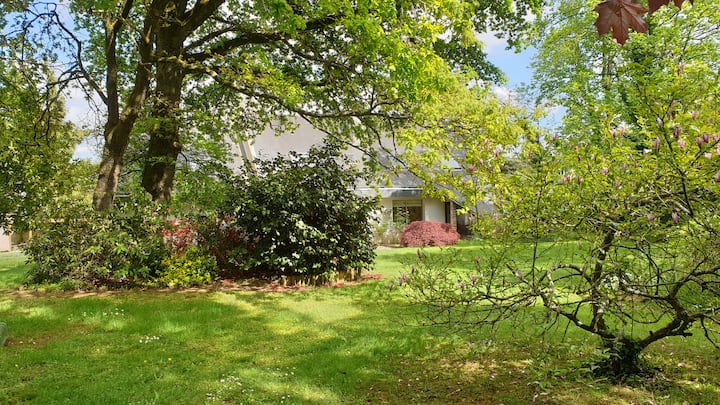 Grande Maison De Vacances à  Pleucadeuc - Malestroit