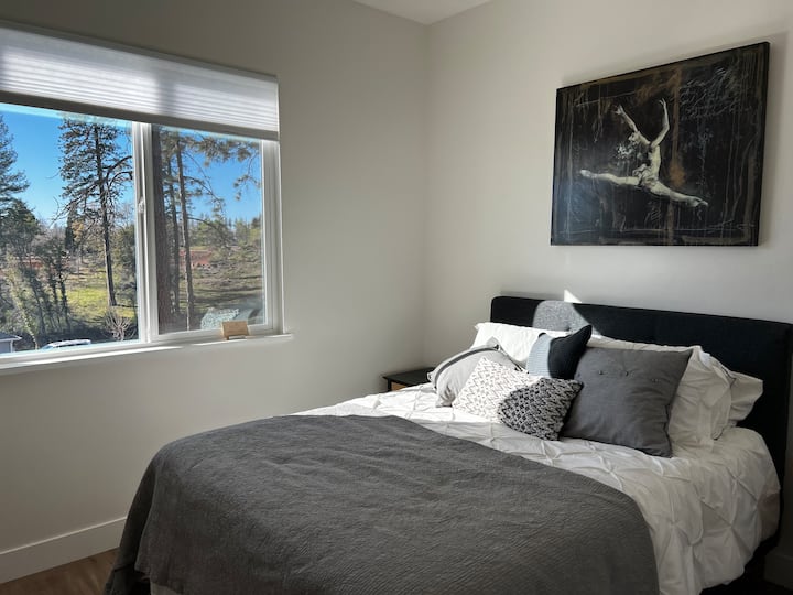 Room With A View! Discover Paraside, Ca! - Paradise, CA