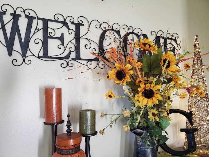 Adorable 1 Bedroom Suite In South Salina Area. - Salina, KS
