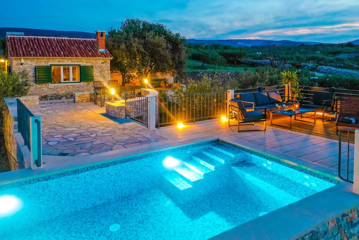 Authentic Holiday House Lori With Pool - Postira