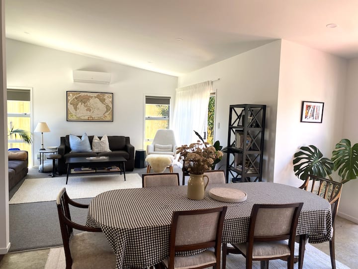 Sunny Oasis One Street From The Beach - Mount Maunganui