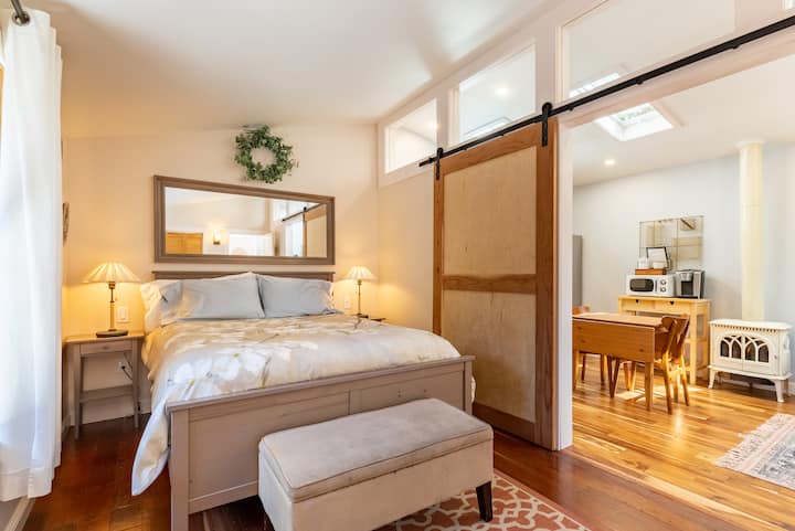 Garden Beach Cottage - Santa Cruz, CA