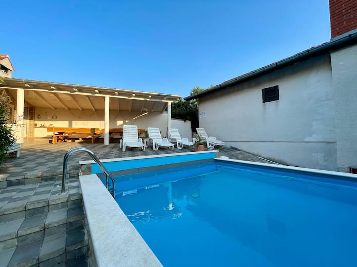 2 Bedroom Apartment In Tisno With A Pool (4+2) - Tisno