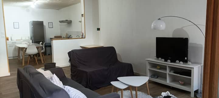 Appartement Dans Le Centre 2 Chambres + Canapé - Cuiseaux