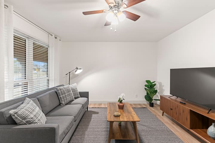 Great Location - Quiet & Family-friendly Home - Scotsdale, MO