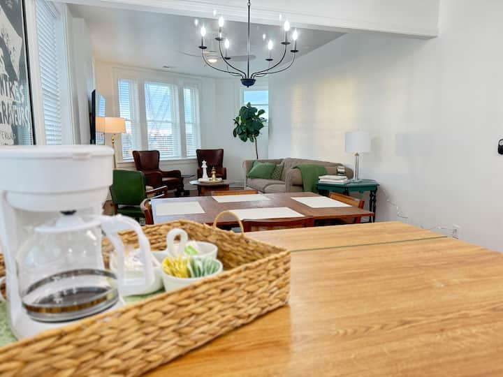 The Lighthouse Loft With A View - Bay City, MI