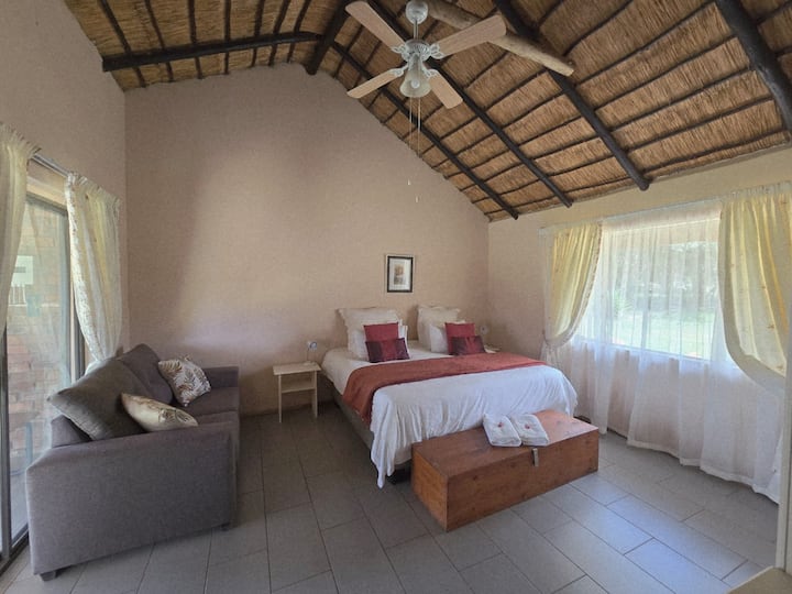 Earthstone Chalet No 3 - Modimolle