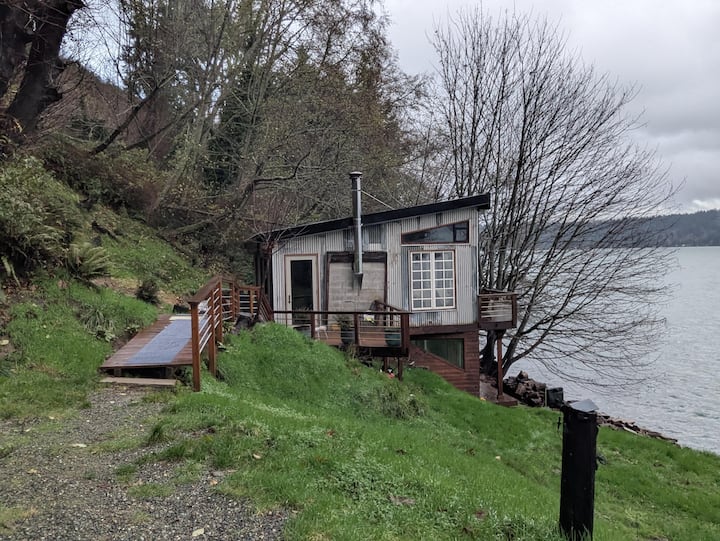 Puget Sound Cabin - Gig Harbor, WA