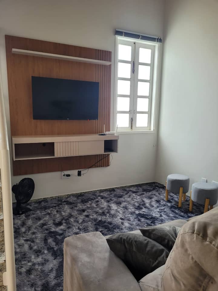 Casa 3 Q / Prox. Sta Casa, Hoc E Shop. Ibituruna - Montes Claros