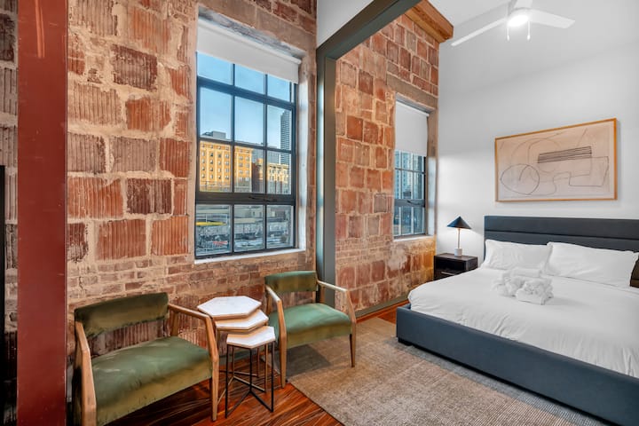 French Quarter, Pool, Prime Spot Near Bourbon St - New Orleans, LA