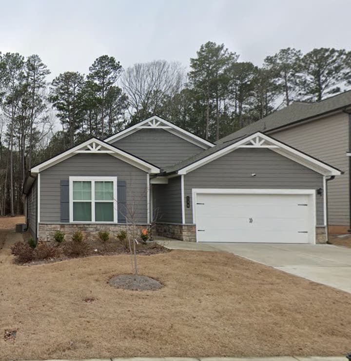 Home In Peachtree City - Peachtree City, GA