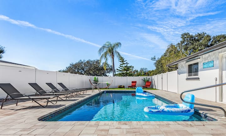 Sarasota Oasis/pool/ Hottub - Sarasota, FL