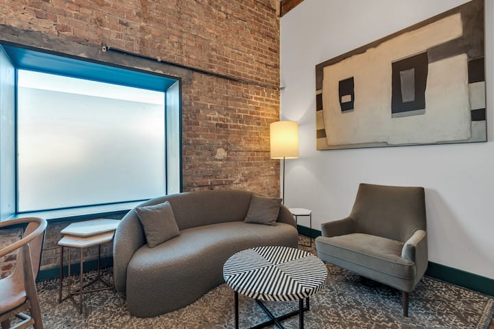 French Quarter, Rooftop Pool, Streetcar Access - New Orleans, LA