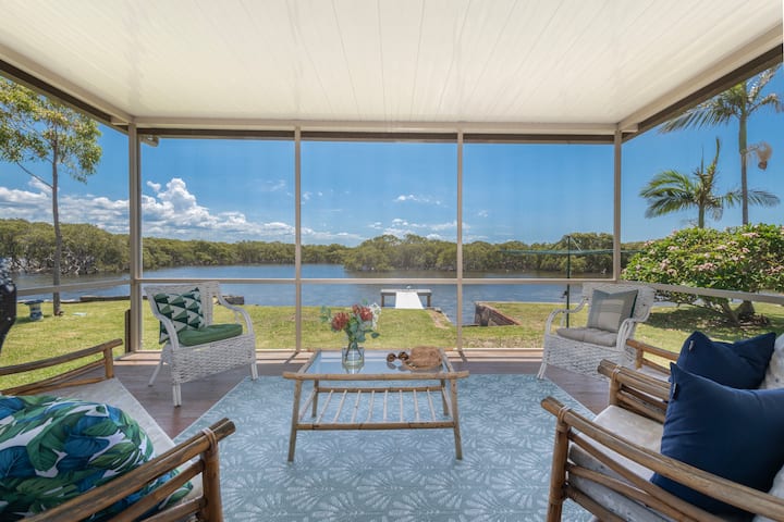Swansea Cove—waterfront Escape With Private Jetty - Lake Macquarie