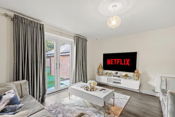 Modern 4 Bed In Leicester - Garden - Parking - Leicester