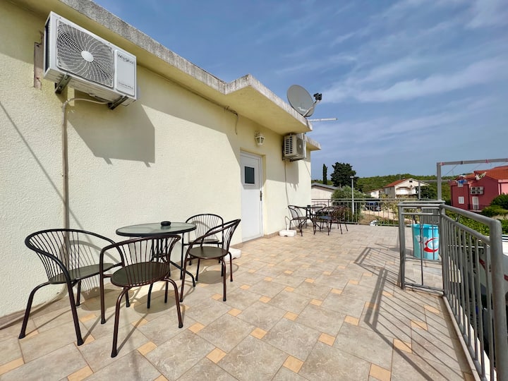 1 Bedroom Apartment In Tisno (2+0) - Tisno