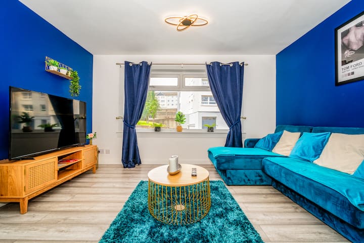 Greenock Modern Retreat – 3 Bedrooms, Sleeps 8 - Wemyss Bay