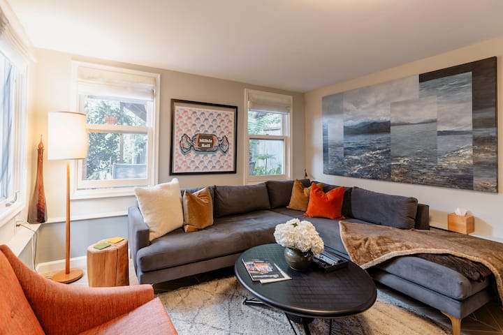 Mission Dolores Guesthouse With Attentive Details - San Francisco, CA