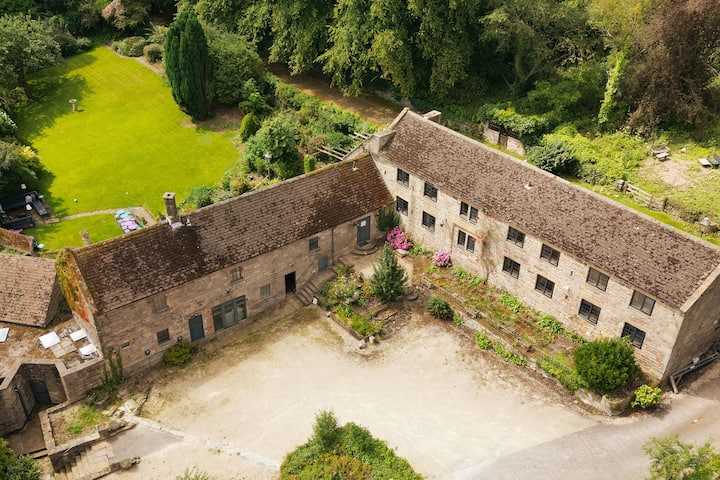 Derbyshire Getaway – 10 Ensuites, Self-catered - マットロック