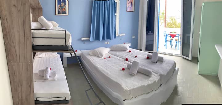 Superior Room (2-4 Guests) With Balcony & Sea View - Ios