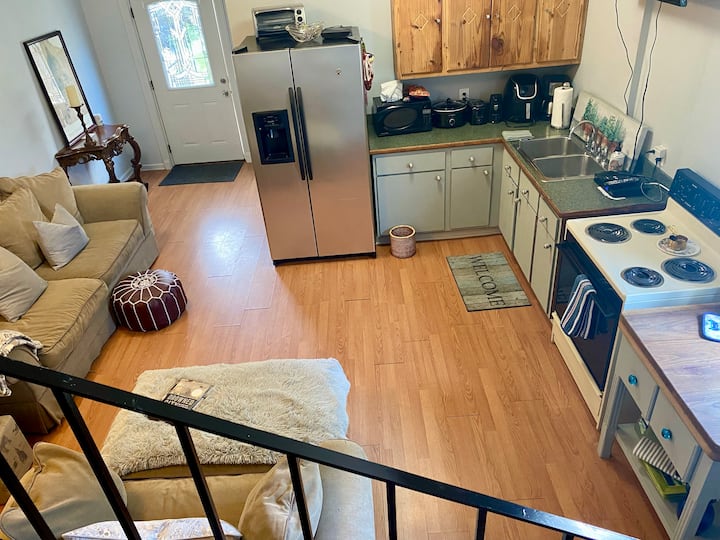 30 Day Minimum Guest House Sleeps 6 To 8 - Kenner, LA